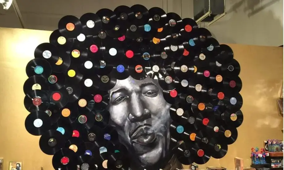 Comment accrocher un vinyle sur un mur ? - Rangement vinyle