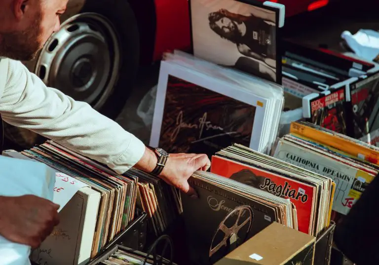 Les 9 meilleurs disquaires vinyle de Paris à découvrir absolument ...